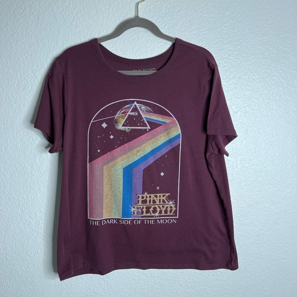 Pink Floyd | Tops | Pink Floyd The Dark Side Of The Moon Graphic Tee ...